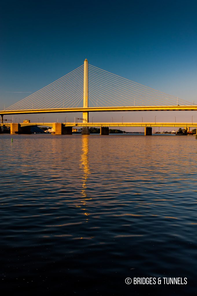 Craig Memorial Bridge - Bridges and Tunnels
