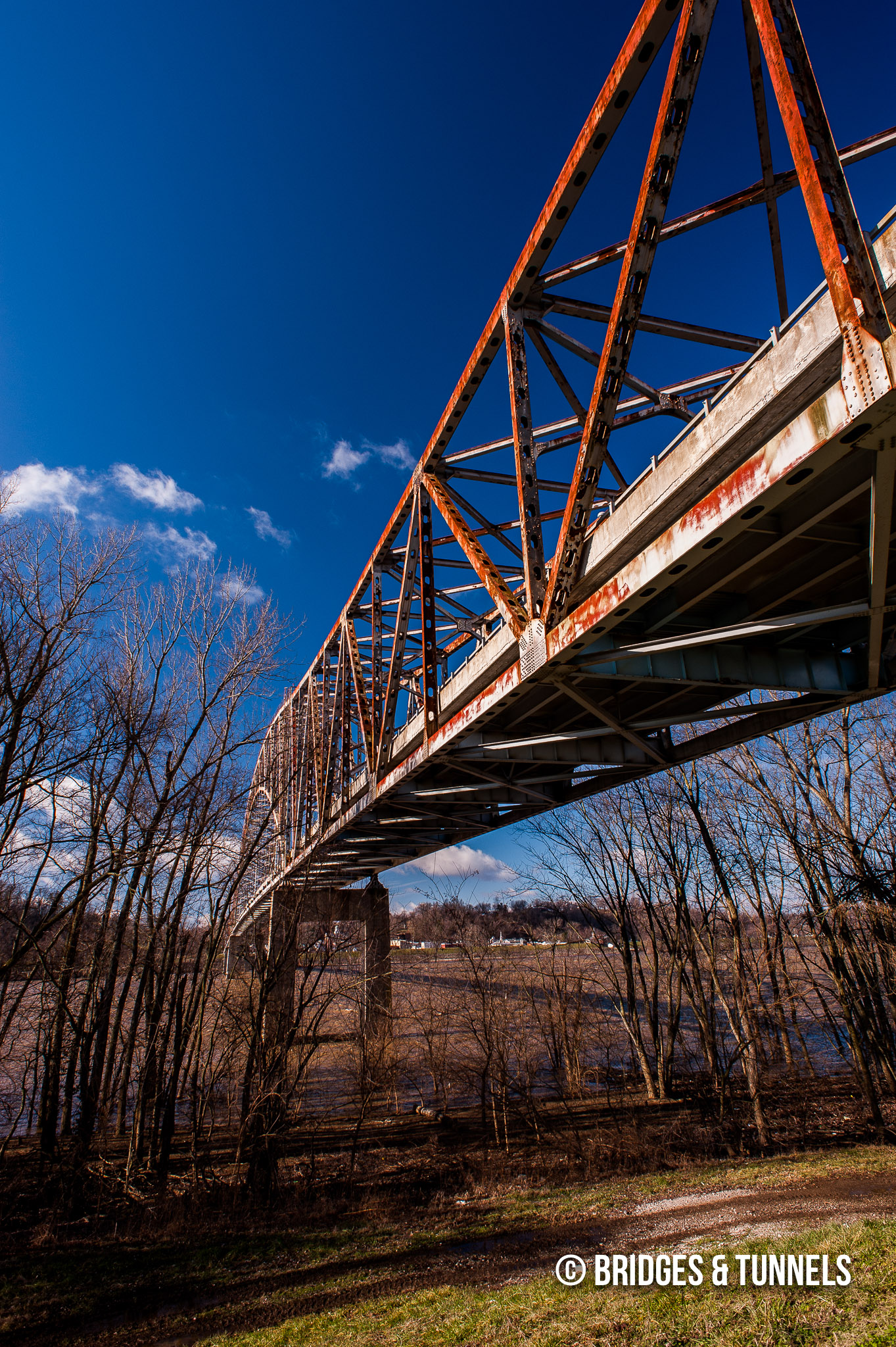 Lincoln Trail Bridge - Bridges and Tunnels