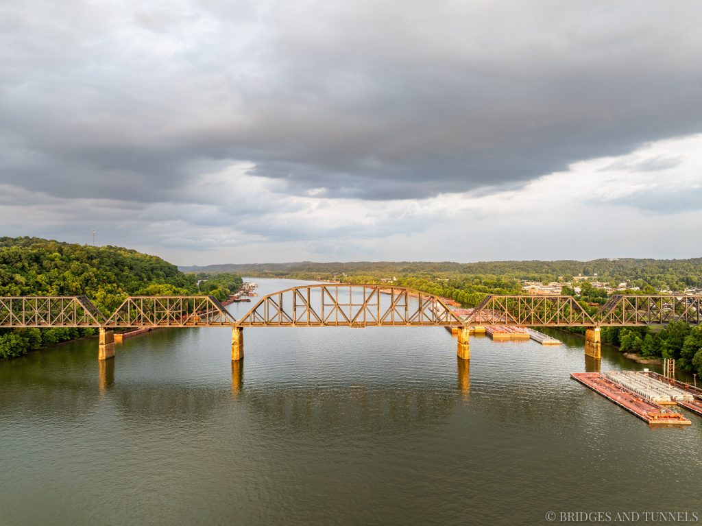 Kenova Railroad Bridge - Bridges and Tunnels