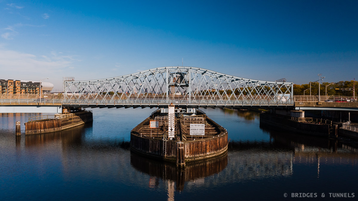 Jackson Street Bridge - Bridges and Tunnels
