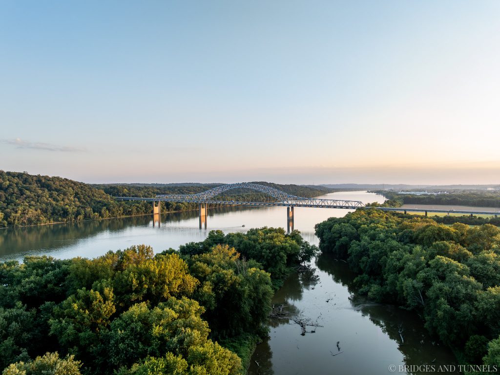 Completing the Circle Freeway: The Two River Bridges That Made It ...