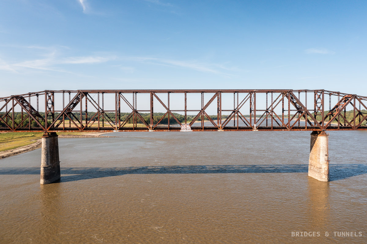 Thebes Bridge - Bridges and Tunnels